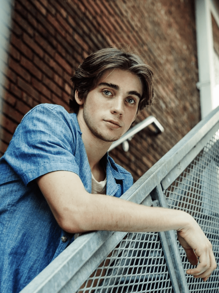 Running the Bases Movie Actors Cast, Director, Producer, Roles, Box ...