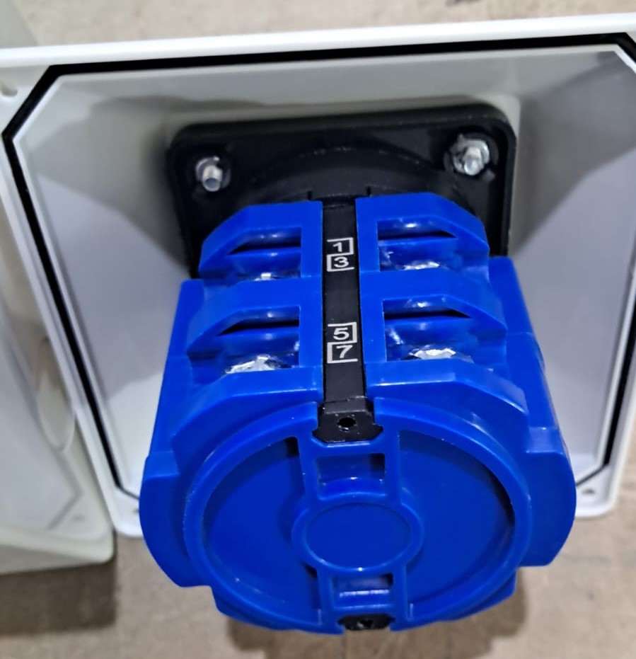DC Changeover Switch - SuRCLe Solar Components