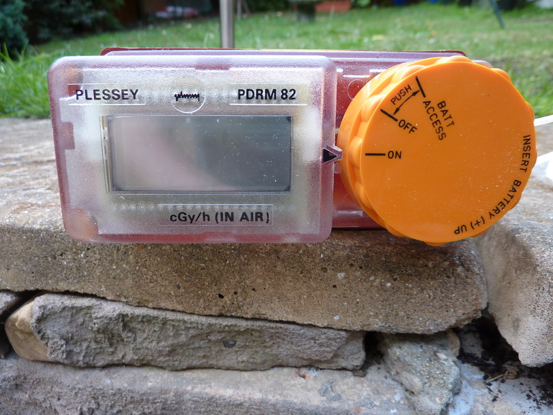 Sync_below - Plessey Controls PDRM82 Portable Dose Rate Meter/Geiger ...