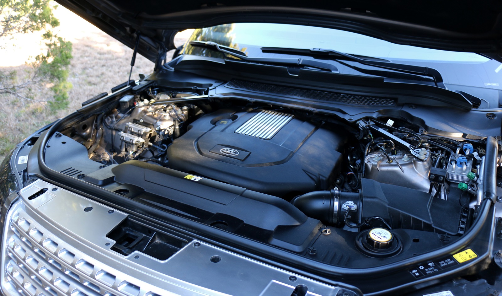 The 2016 Range Rover HSE Td6 is So Luxurious, It Even Thinks for You ...