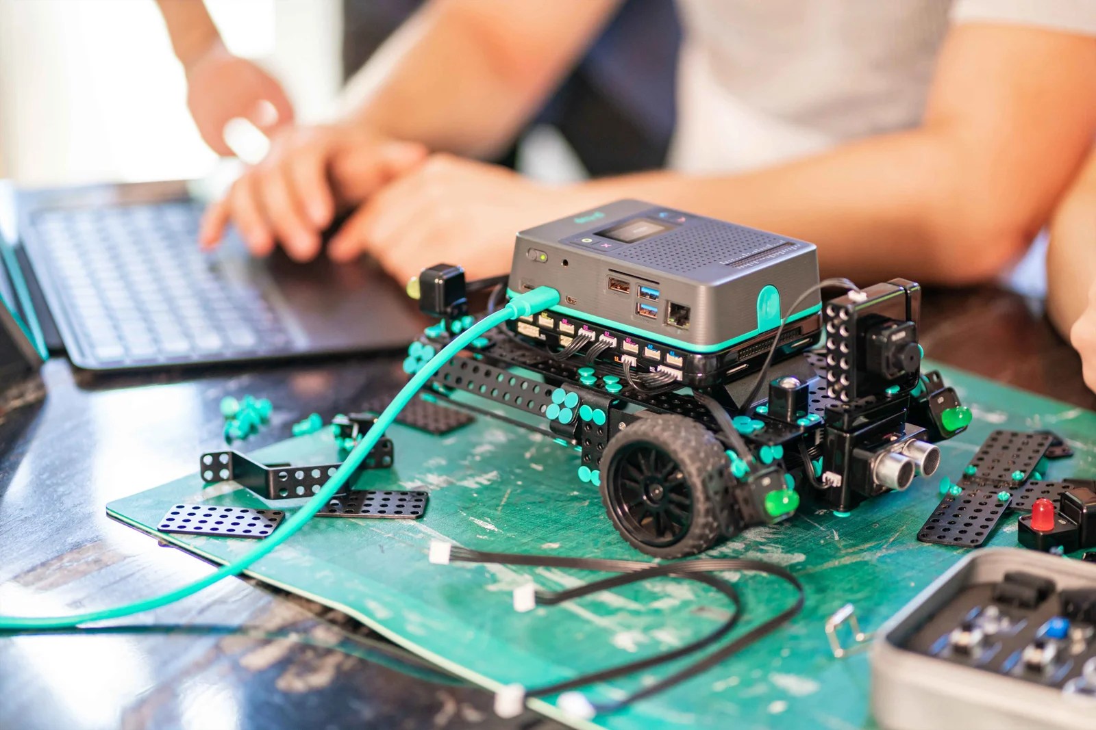 Robotics Kit powered by the Raspberry Pie launches at CES 2021 ...