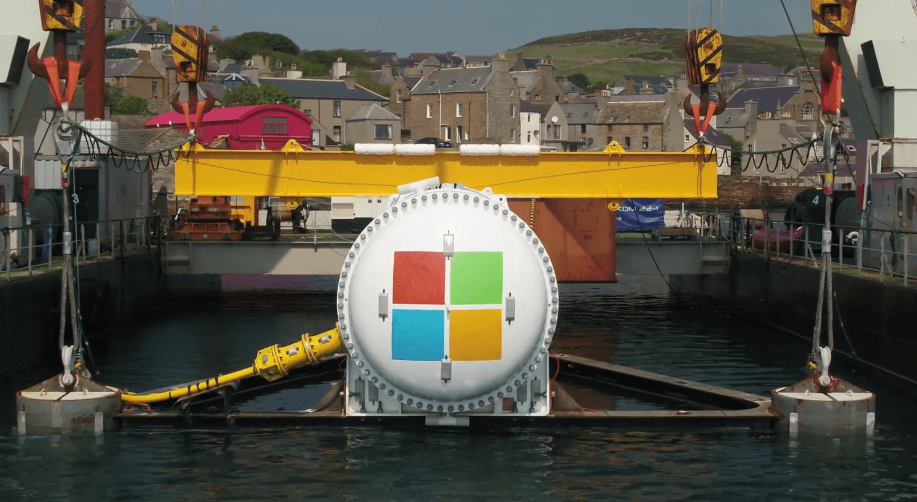 Why Microsoft wants to put data centers at the bottom of the ocean ...