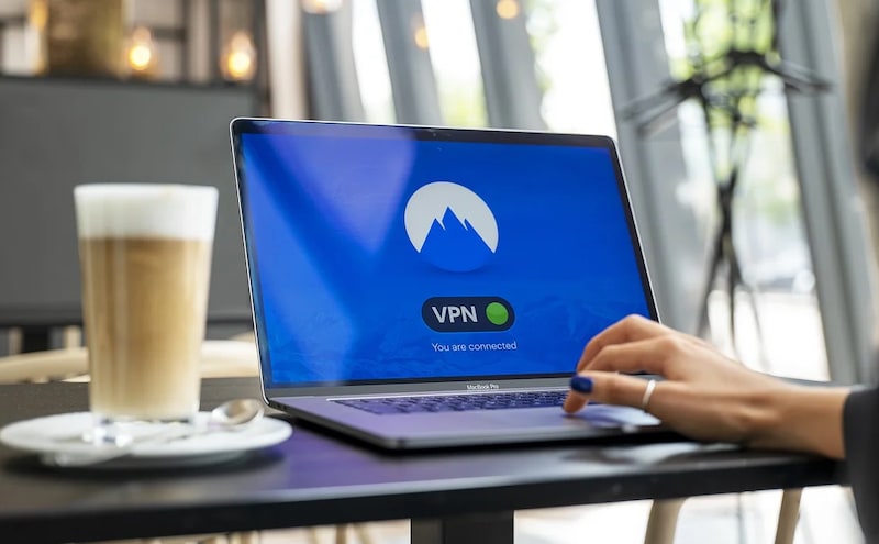 What is a VPN? Are VPNs Safe to Use? - Techfring
