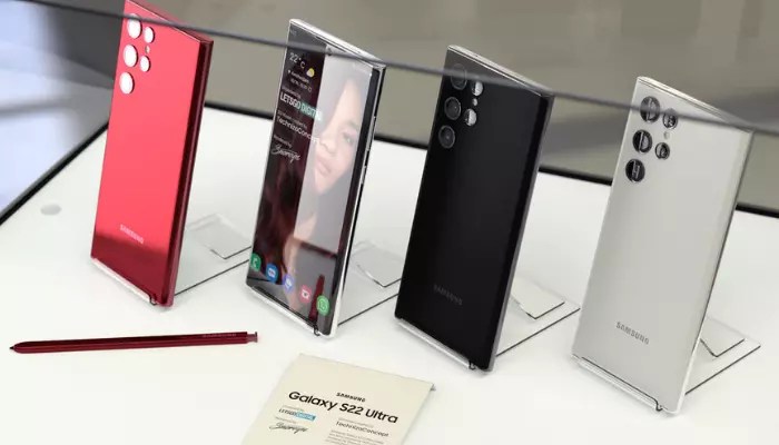 Samsung Galaxy S22 Design Leaked; Look Familiar To Note Series | Tech Taalk