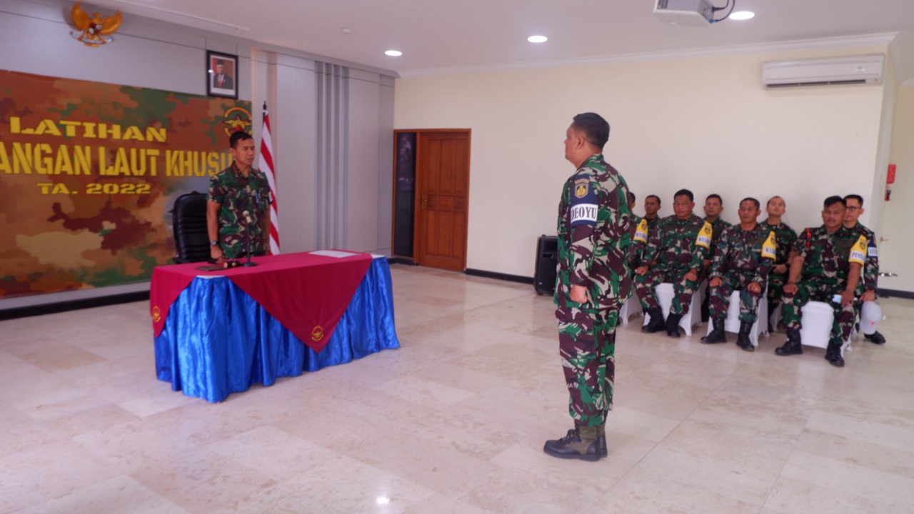 Latihan Peperangan Laut Khusus Resmi Dibuka Komandan Puskopaska