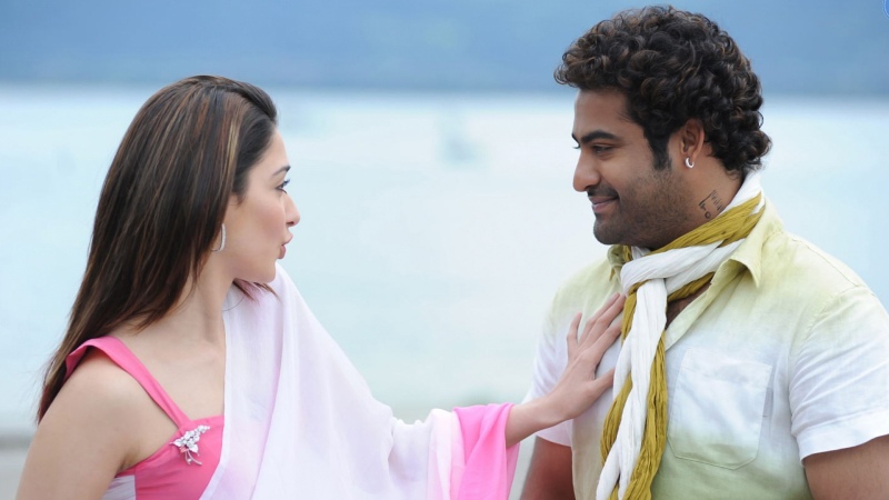 Oosaravelli is all set to be remade in Hindi - Telugu Bullet