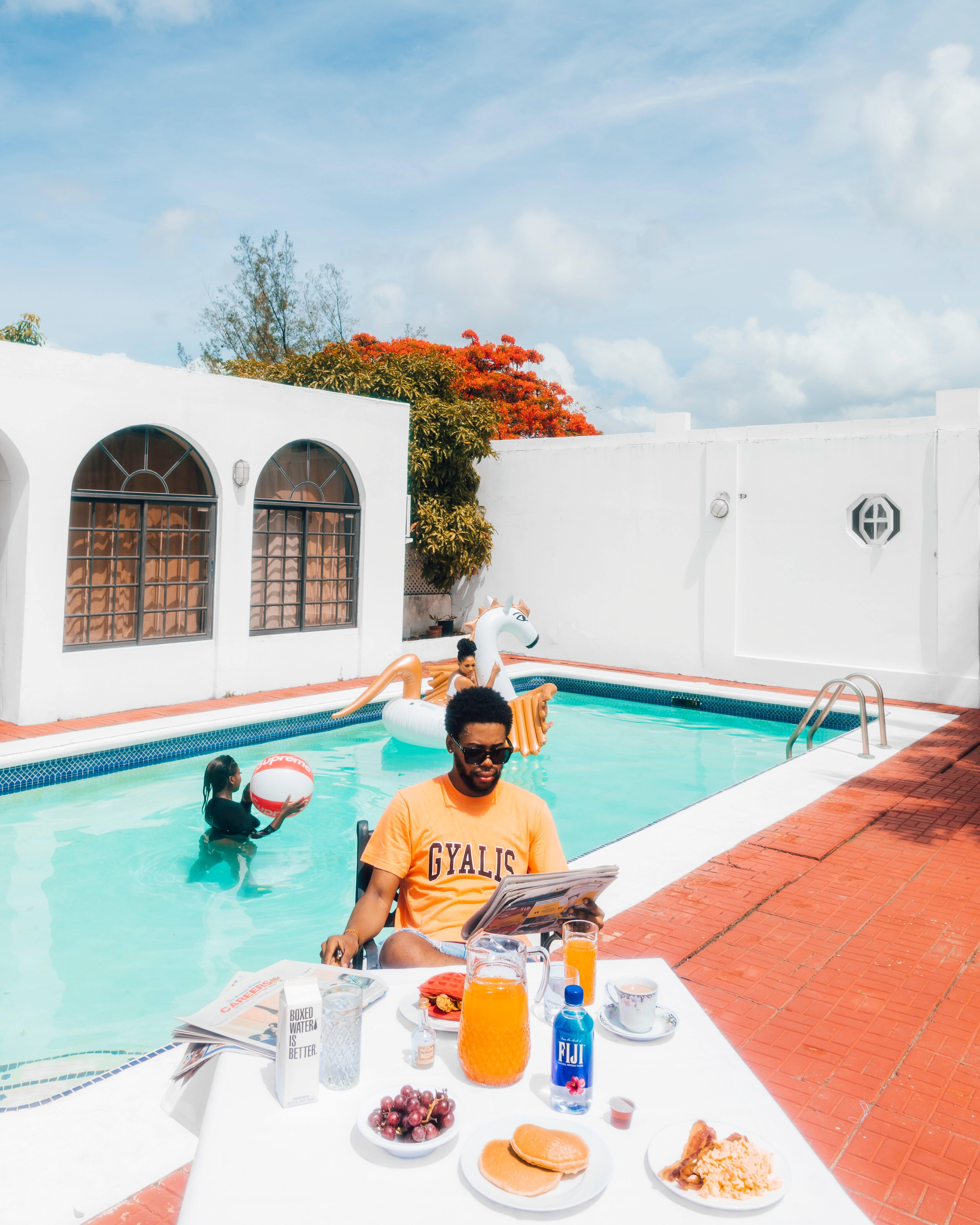 7 rules for houseguests - The Escape Home