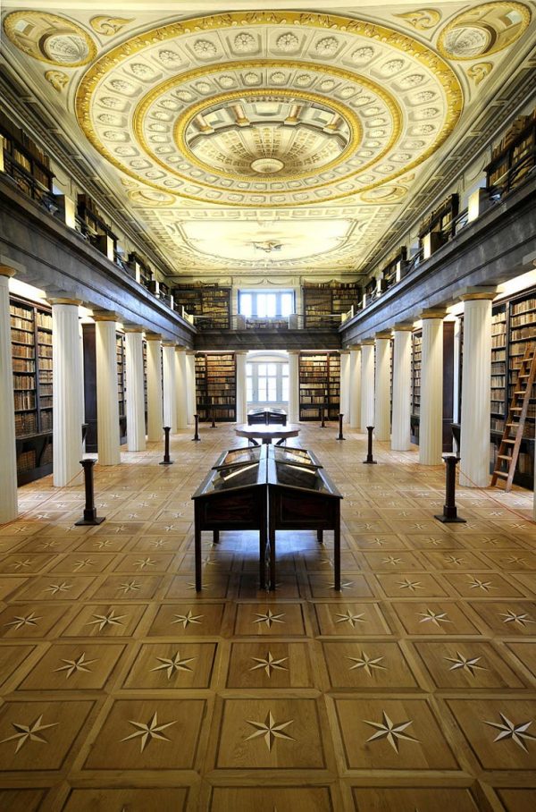 30 Of The Most Majestic Libraries In The World