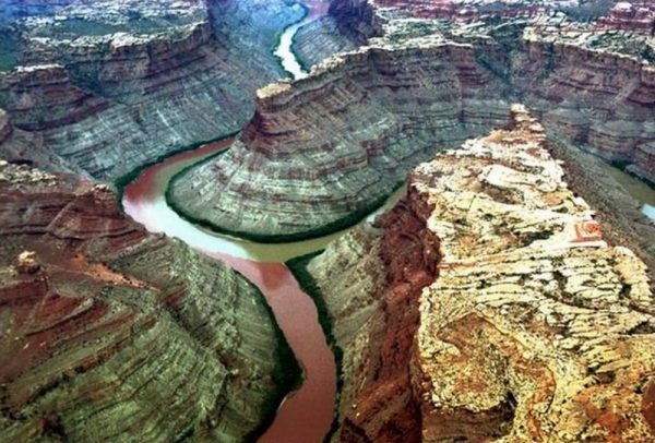 14 Astonishing Places Where Two Rivers Merge Into One