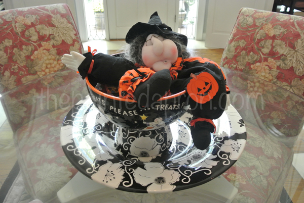 Tablescapes, Trick or Treat Table | The Painted Apron