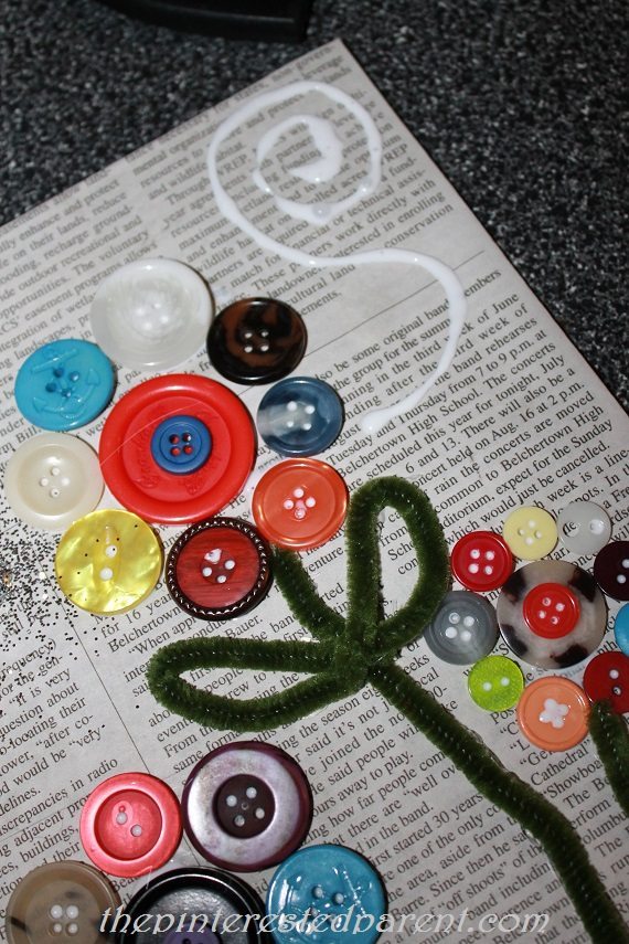 Button Flower Craft – The Pinterested Parent