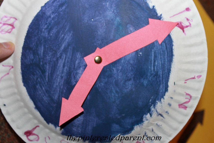 Paper Plate New Year's Clock – The Pinterested Parent