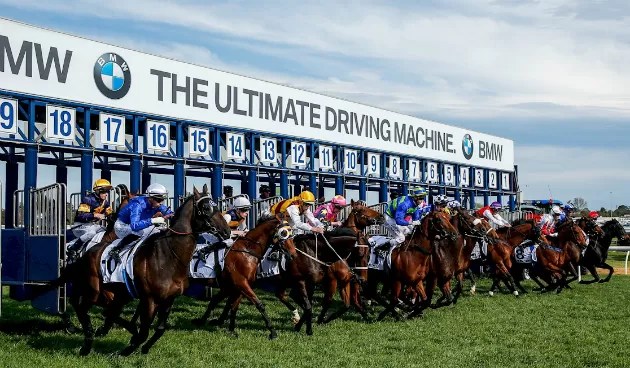 Racing Returns To Caulfield | The Sporting Base