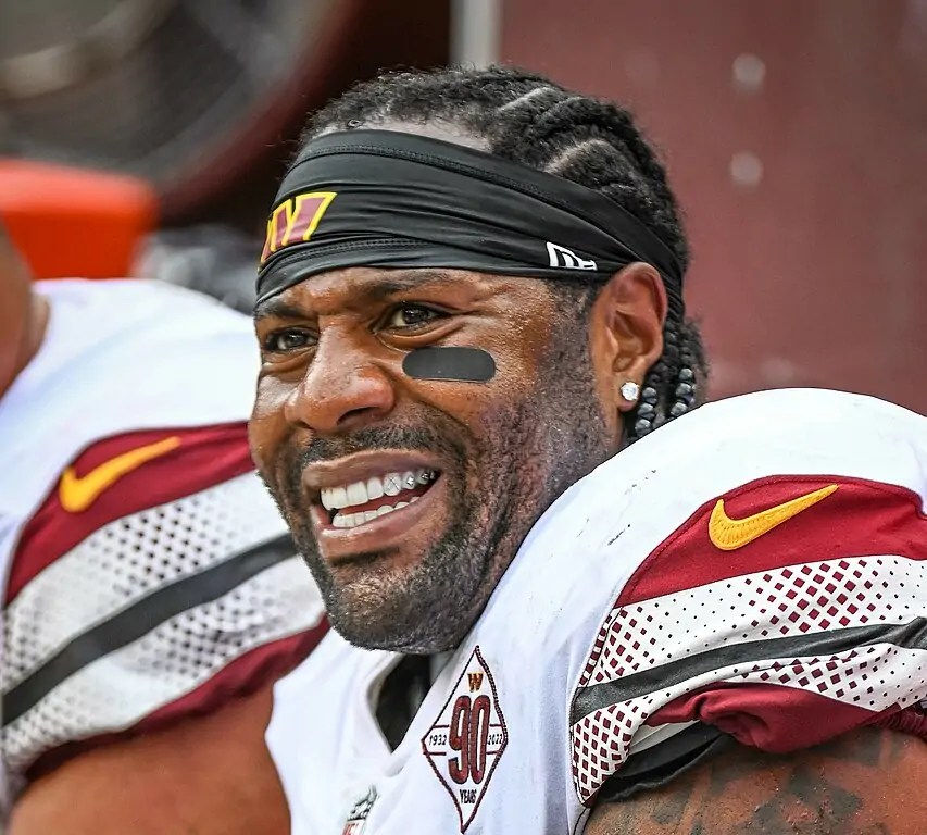 Saints Bring Back Tight End Jimmy Graham And Sign Guard Trai Turner ...