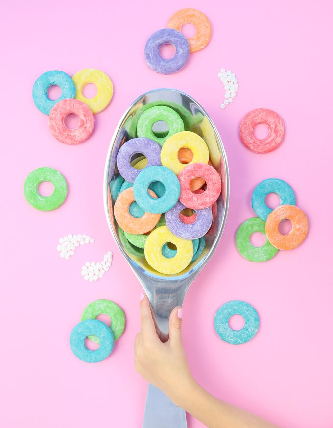 How To Make Giant Froot Loop Sugar Cookies - Sleepover Cookies!