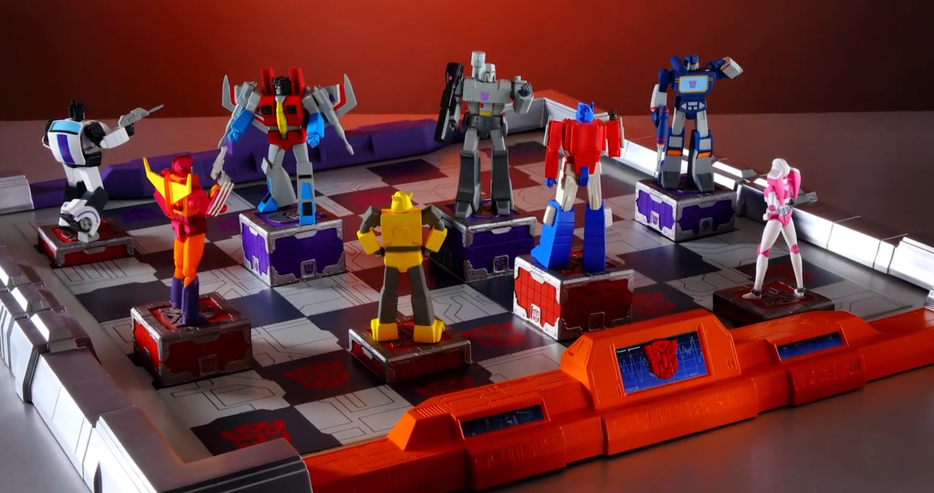The Transformers Generation 1 Chess Set Is Insane! - The Technovore