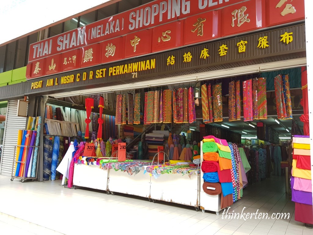 Malaysia : Malacca Shopping Trip - Bunga Raya Malacca vs Dataran ...