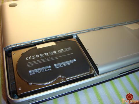 Installing New Hard Drive for Apple Macbook – Thisbeast.com