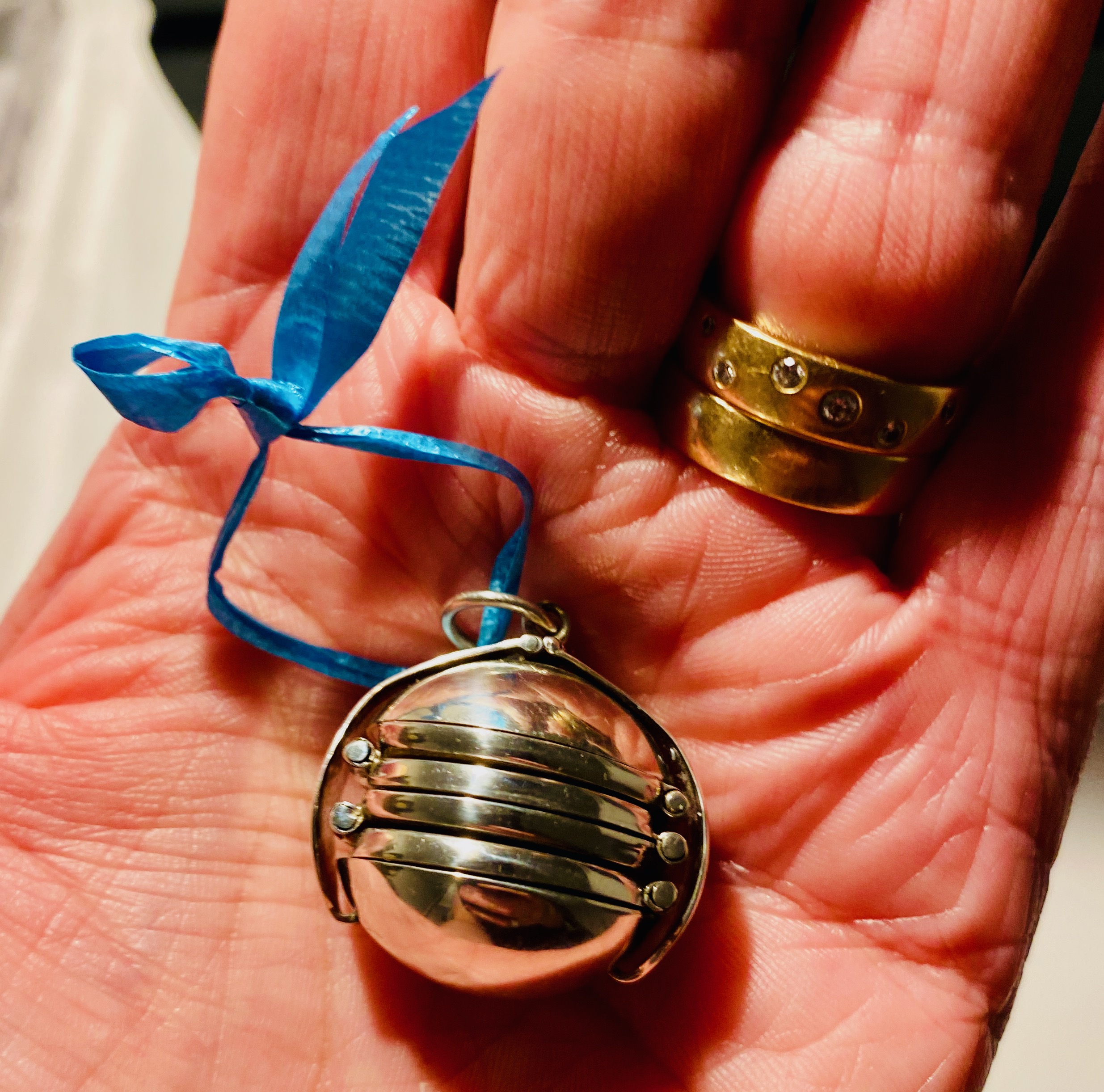 Beautiful sterling silver photo ball from Cougar Cove