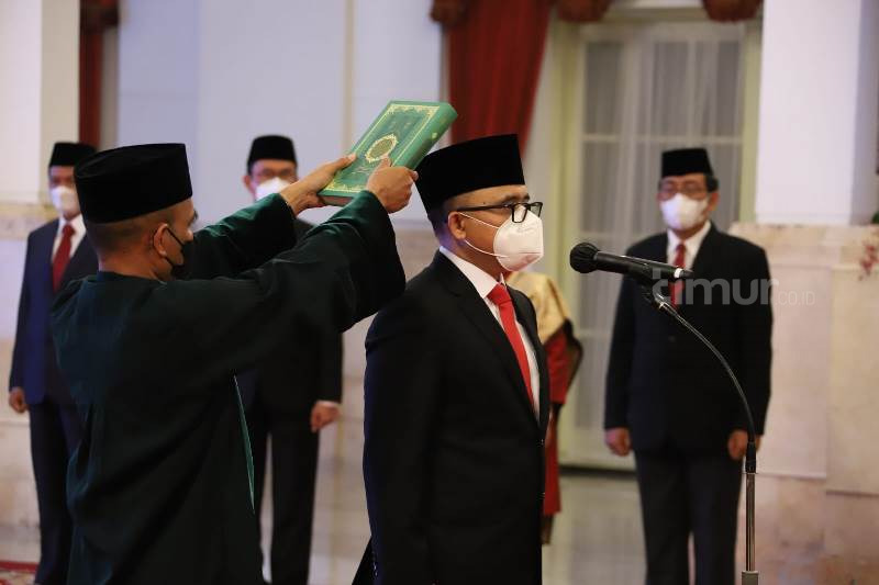 Mantan Bupati Banyuwangi Azwar Anas, Dilantik Jadi MenPAN-RB Gantikan ...