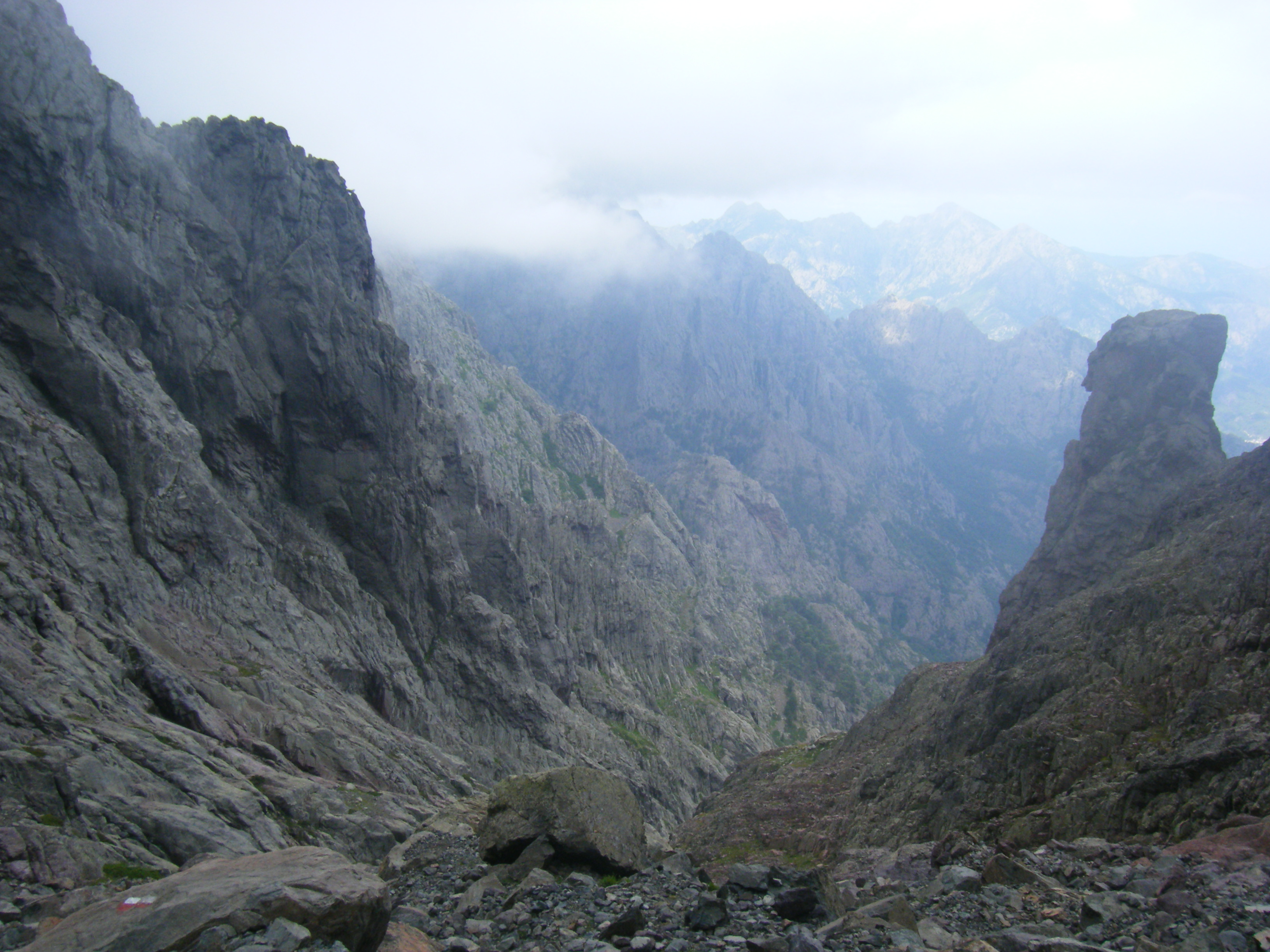 The GR20 – Day 4 The Cirque de Solitude – Tinkadventures