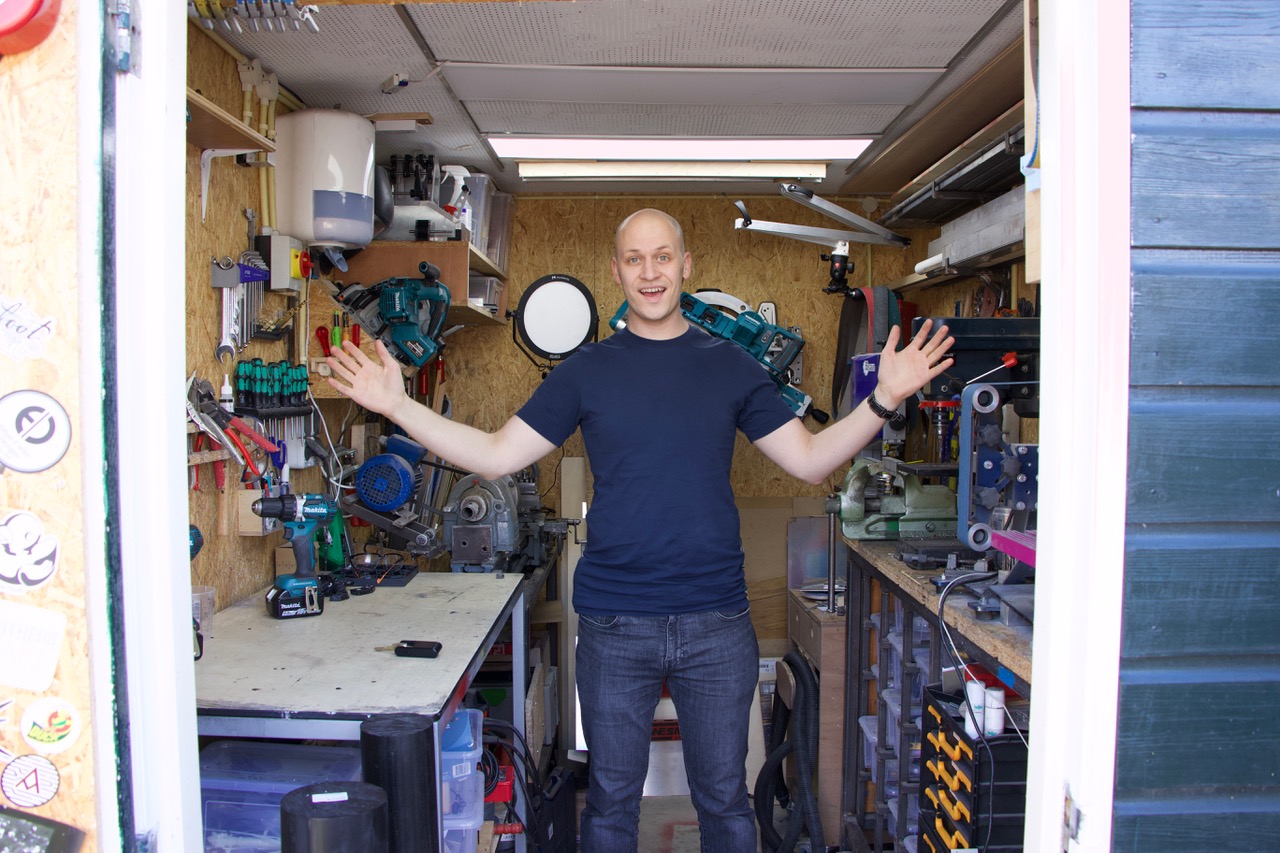 Emiel engineers clever workshop hacks and joyful devices on YouTube ...