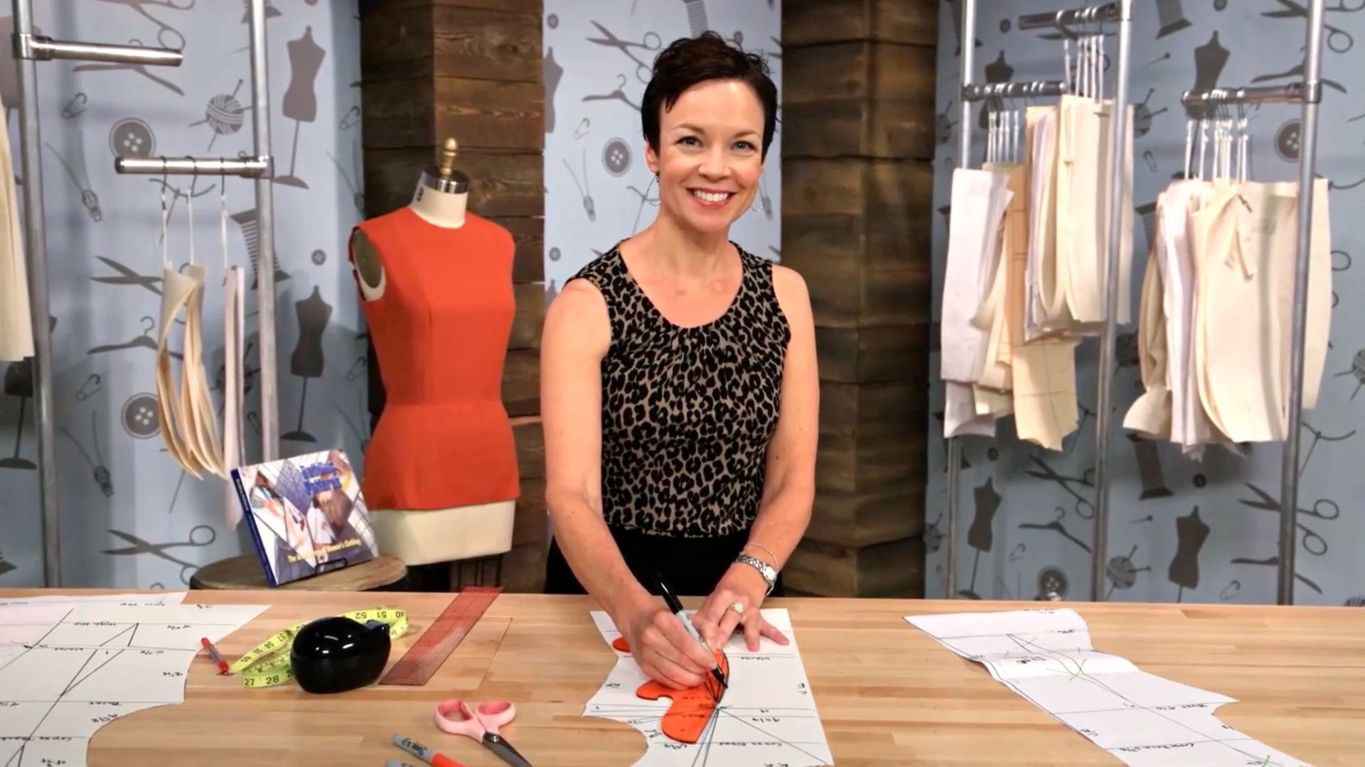 Best fashion design classes for beginners and up (2025)