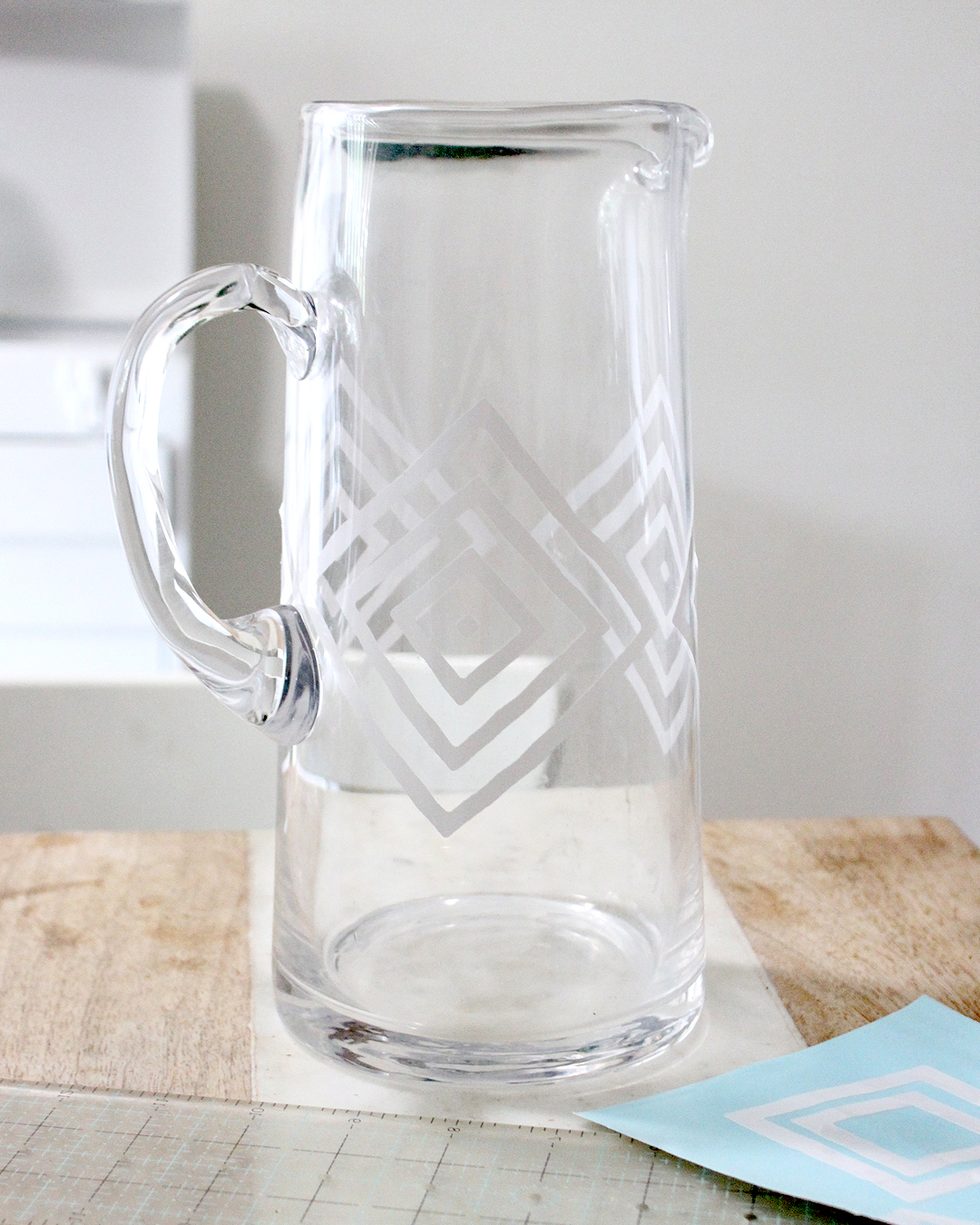 DIY Vinyl Diamond Pattern Glass Pitcher - Tonality Designs