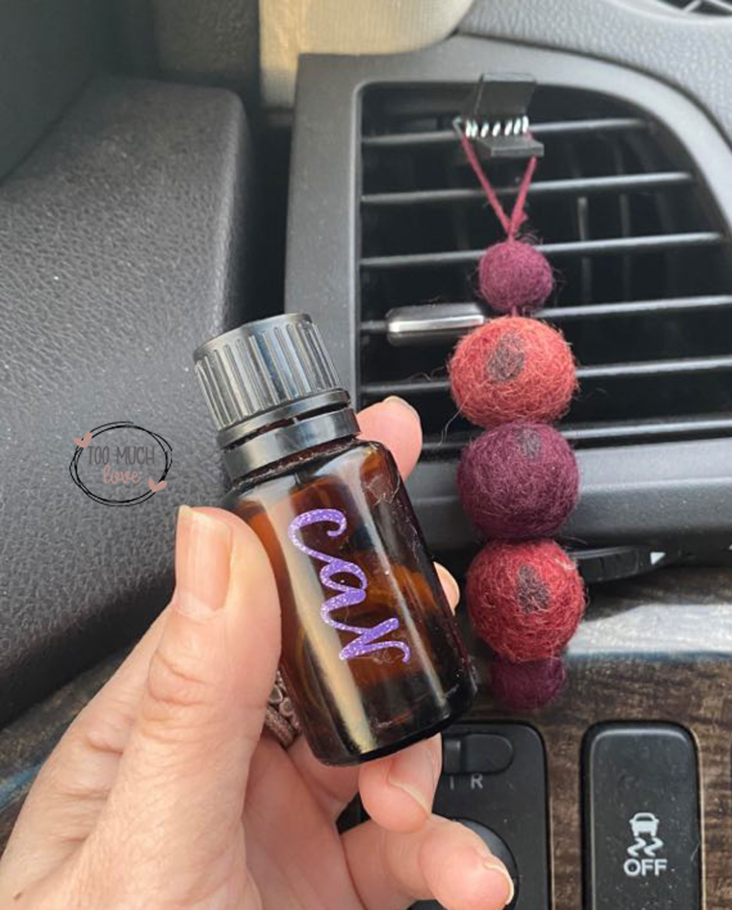 Simple Essential Oil Diffuser for the Car - Too Much Love
