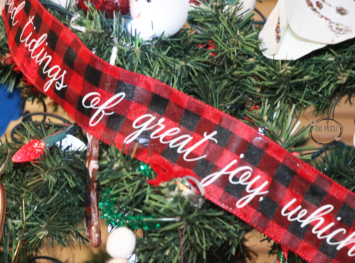 How to Make a Personalized Ribbon Garland - Too Much Love