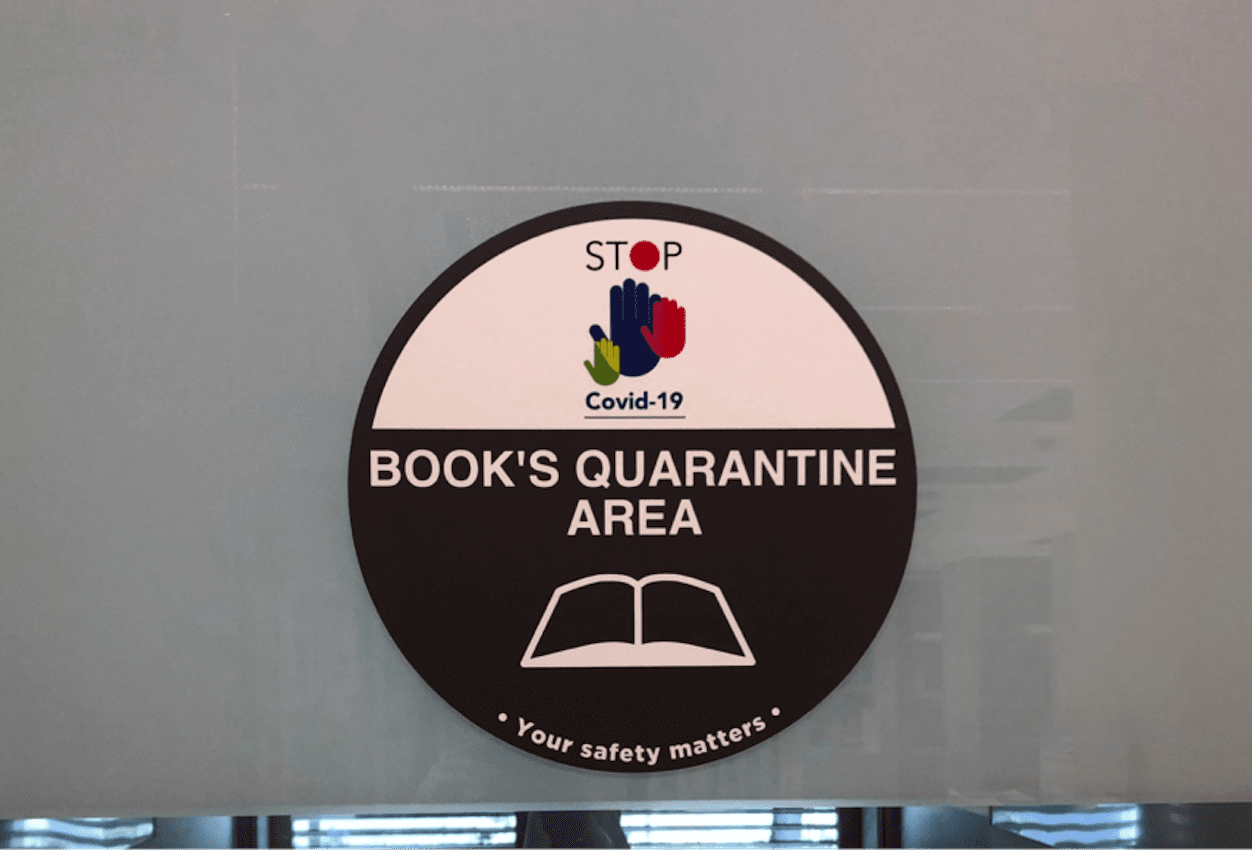 Books under quarantine: two hours in the Library - Tra i Leoni