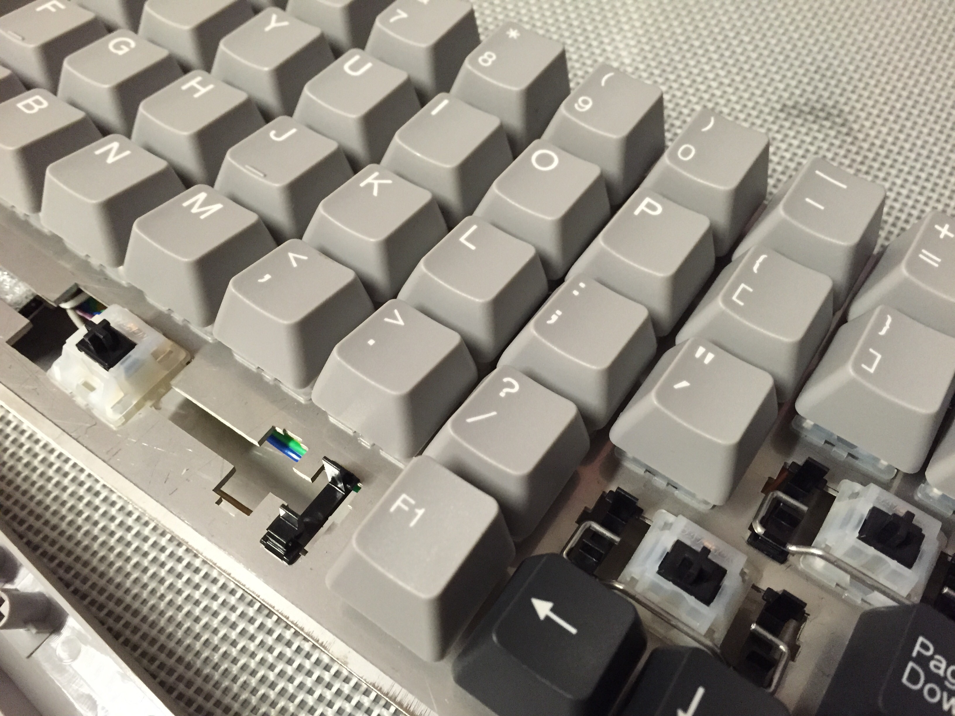Hand-wiring a keyboard – off on a tangent