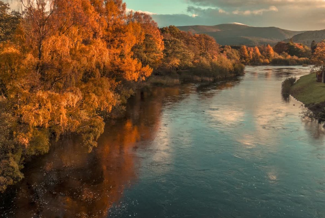 Returning: World's Most Scenic River Journeys | TV Tonight
