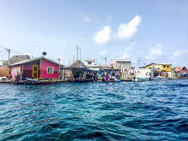 The world’s 10 most overcrowded islands « Yuanita Christiani and the ...