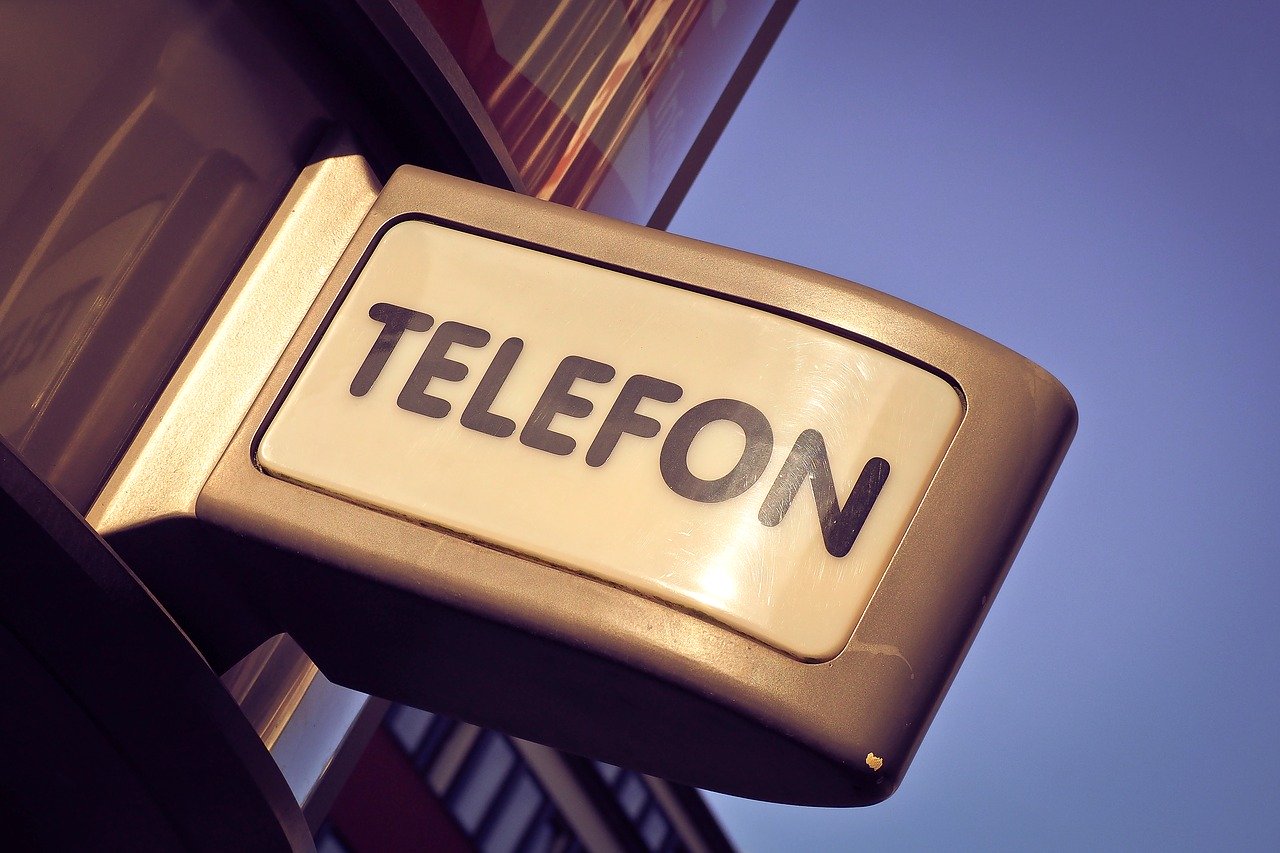 Why choosing the right telephone system is important – Uniconnect ...