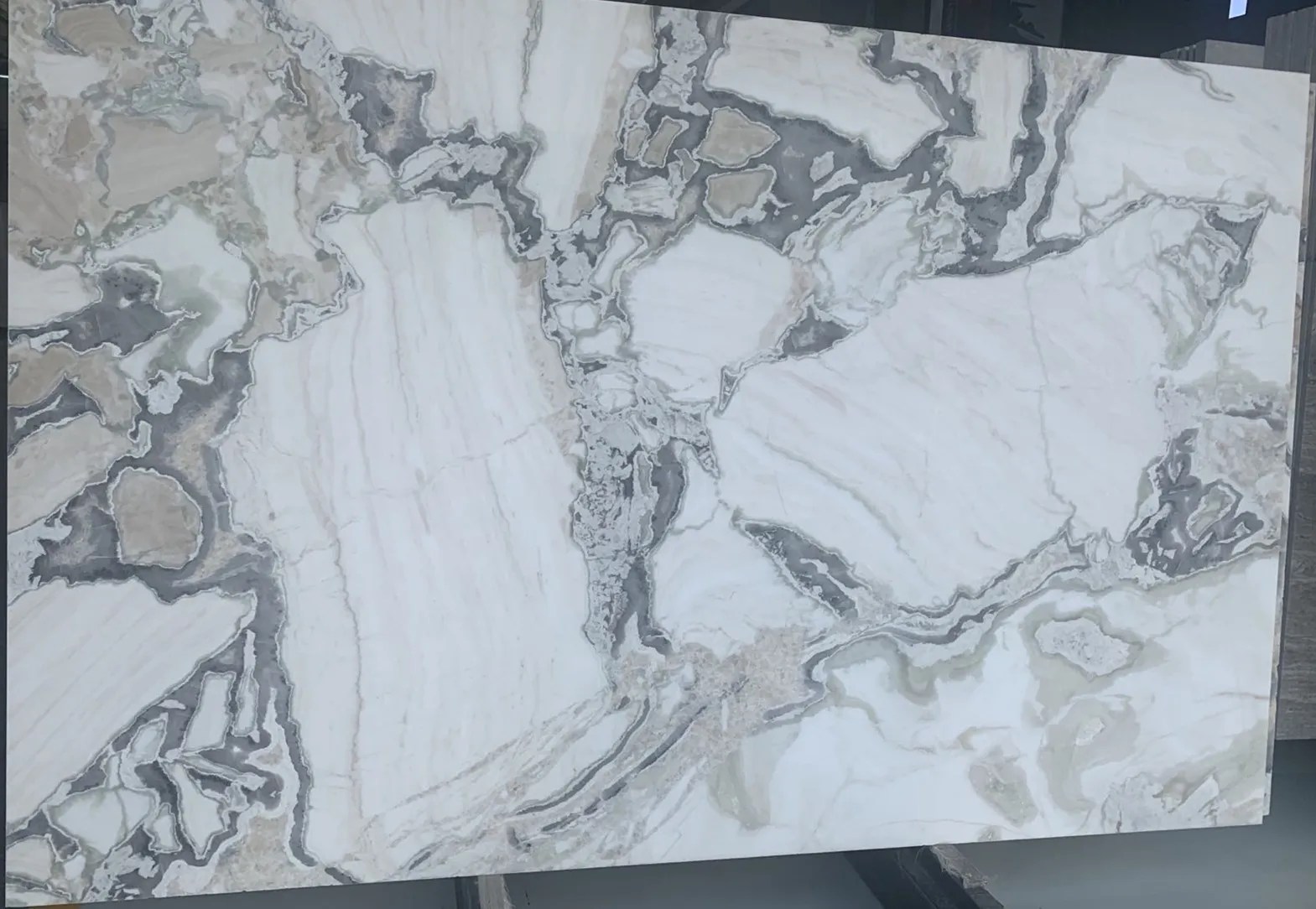 Dover White - Uniistone