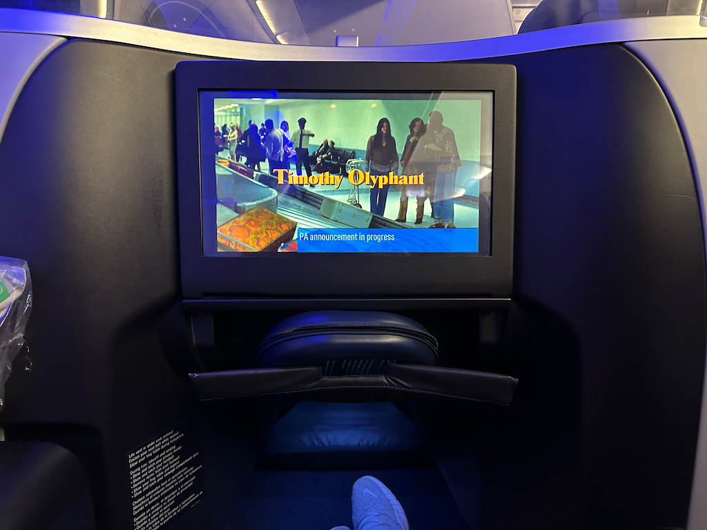 JetBlue Mint A321 Review (MIA-LAX) [2023] - UponArriving