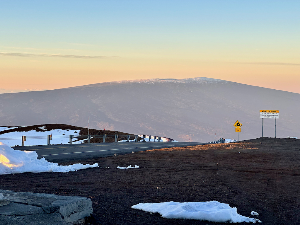 Visiting Mauna Kea: Sunrises, Sunsets, & Stargazing - UponArriving