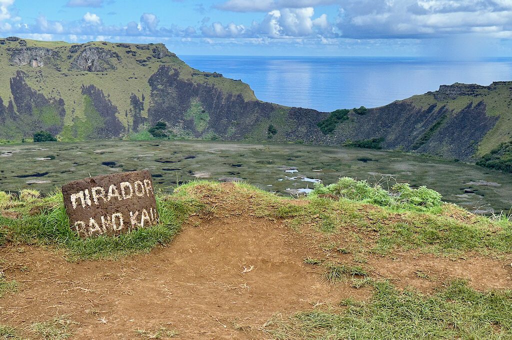 The Best Places to See on Easter Island [The Bucket List Sites ...