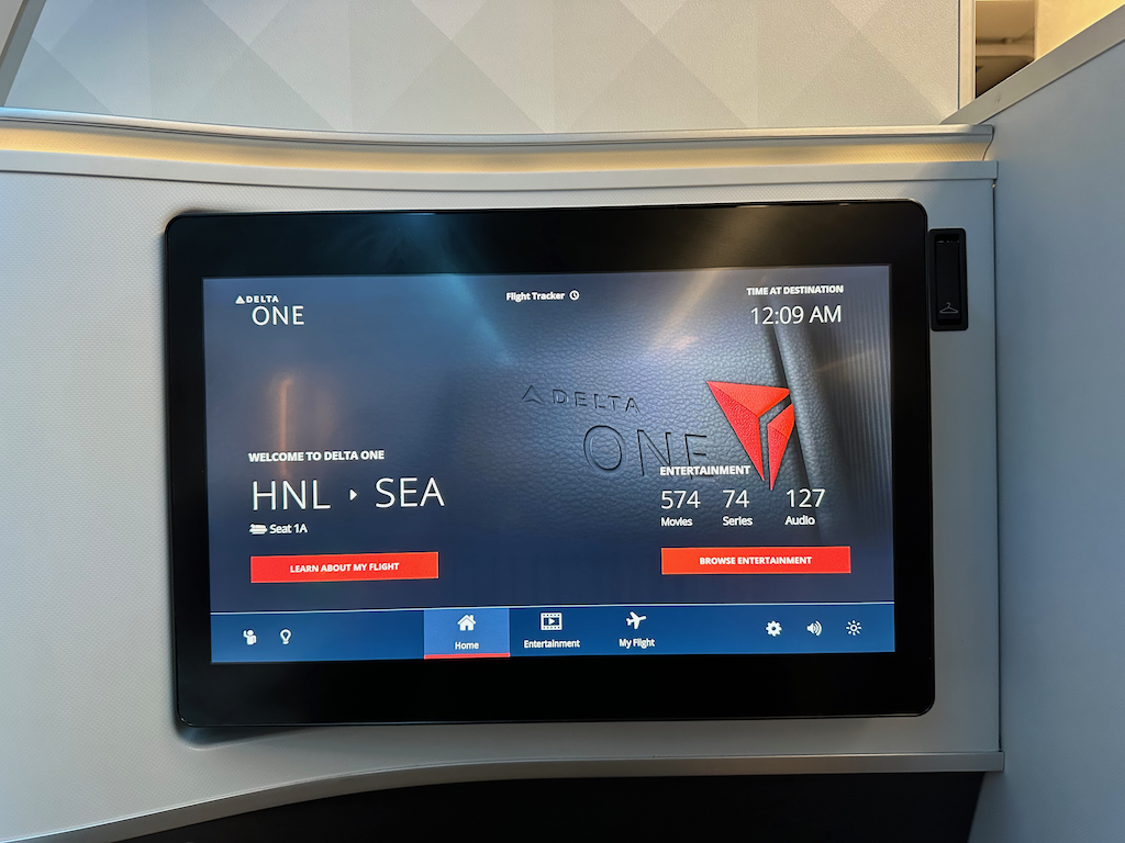 Delta One Suite A330-900neo Review (Honolulu to Seattle) [2023 ...