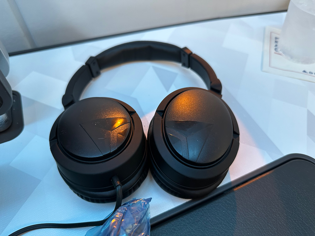 Delta One Suite A330-900neo Review (Honolulu to Seattle) [2023 ...