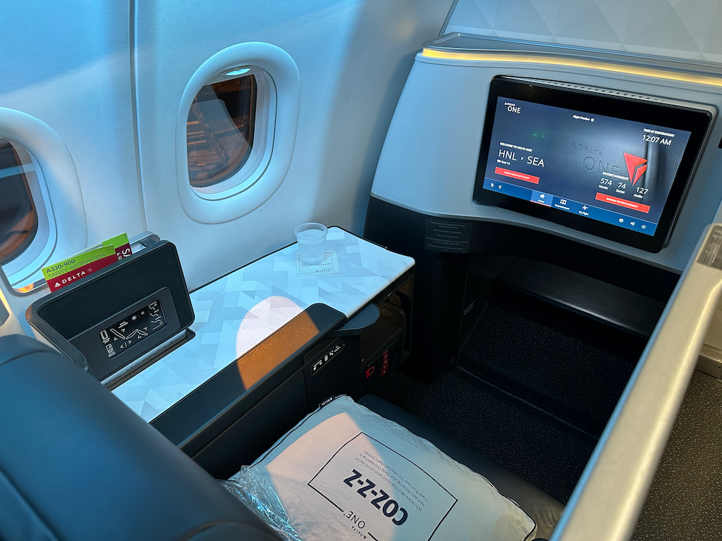 Delta One Suite A330-900neo Review (Honolulu to Seattle) [2023 ...