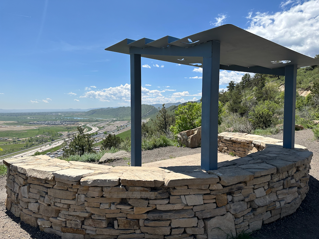 Dinosaur Ridge Review: A Prehistoric Trek with World-Class Tracks [2023 ...