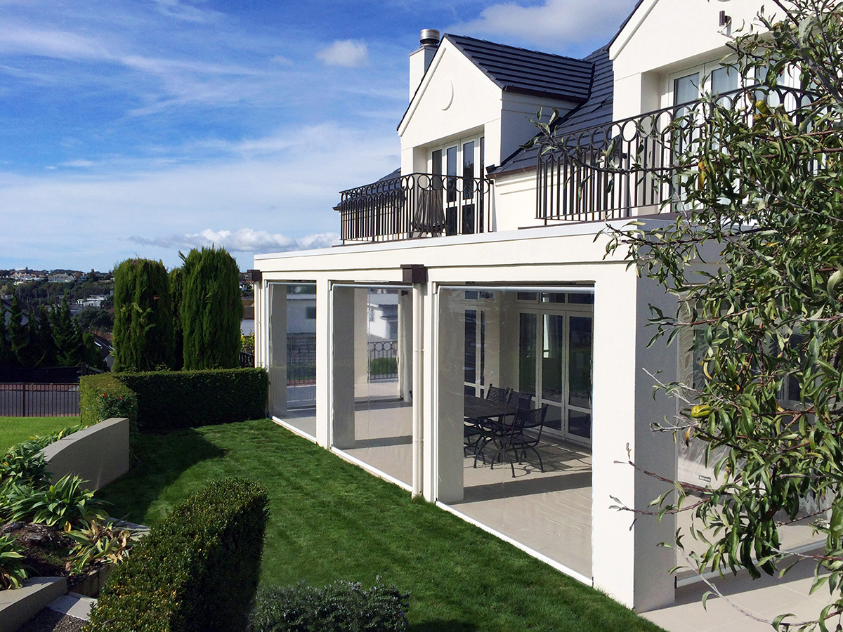 Toldo Exterior Ziptrak PVC - Urban Design Chile