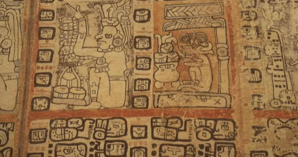 Los tres códices mayas que han sobrevivido en su forma original
