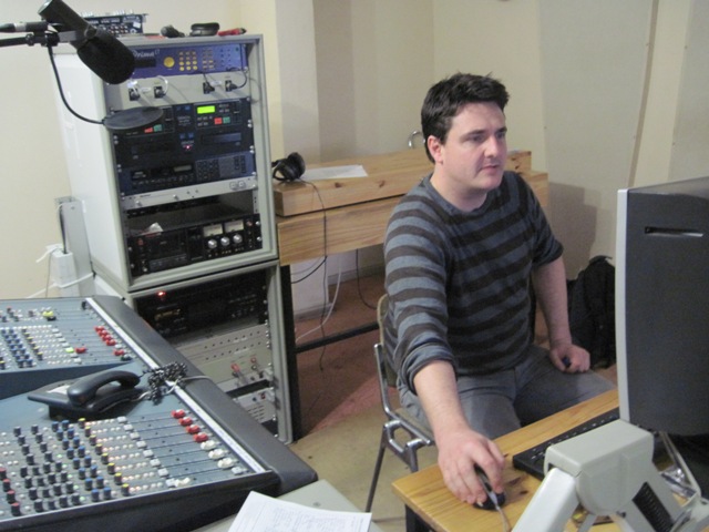 Andries Bezuidenhout. Die digter as DJ : Versindaba