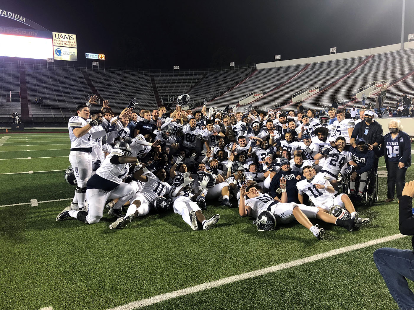 Berry football wins fifth consecutive SAA championship – Viking Fusion