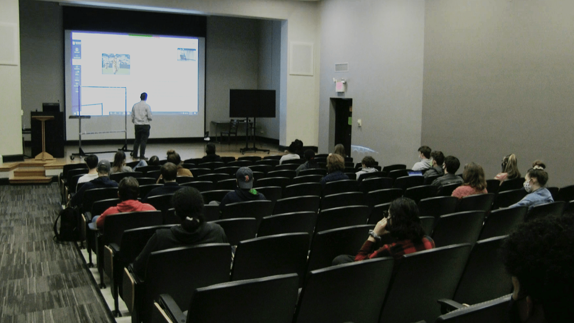 Students say in-person classes, on-campus living worth added precautions