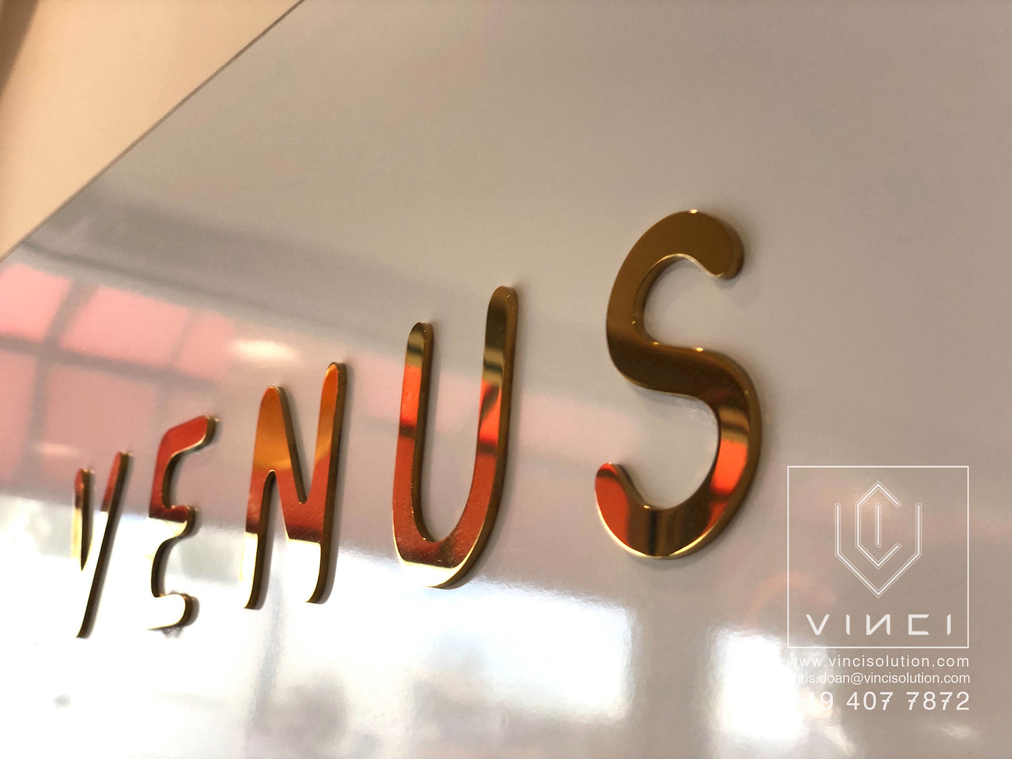 STAINLESS STEEL LOGO (FREE LOGO DESIGN) - VINCI SOLUTION INC