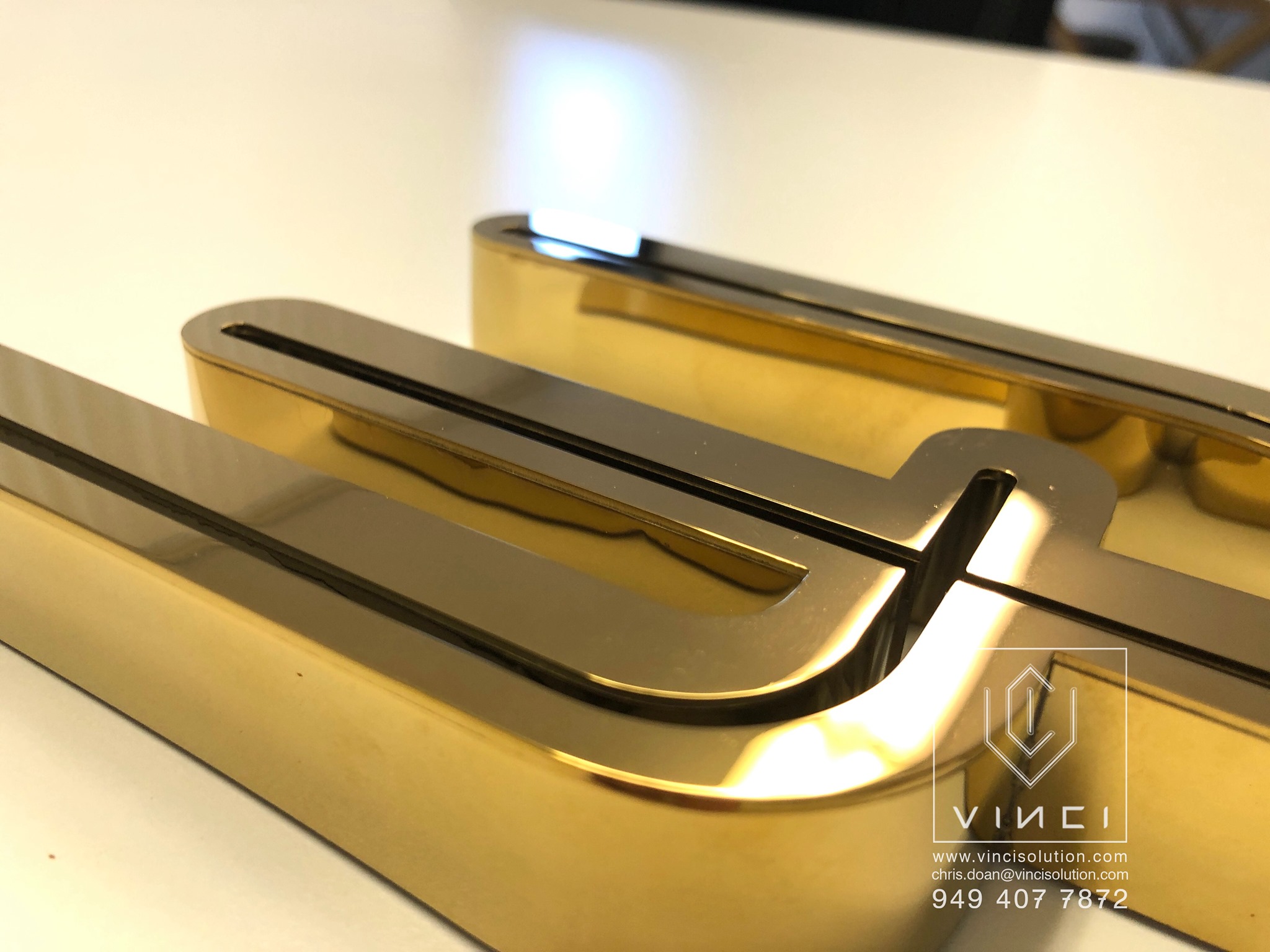 STAINLESS STEEL LOGO (FREE LOGO DESIGN) - VINCI SOLUTION INC